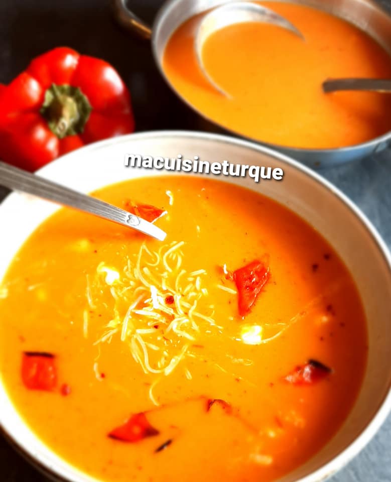 Soupe aux poivrons rouges grillés – Ma Cuisine Turque