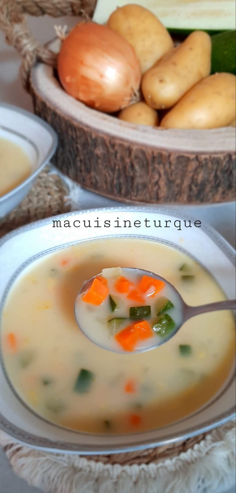 Sebze çorbasi : une délicieuse soupe de légumes – Ma Cuisine Turque